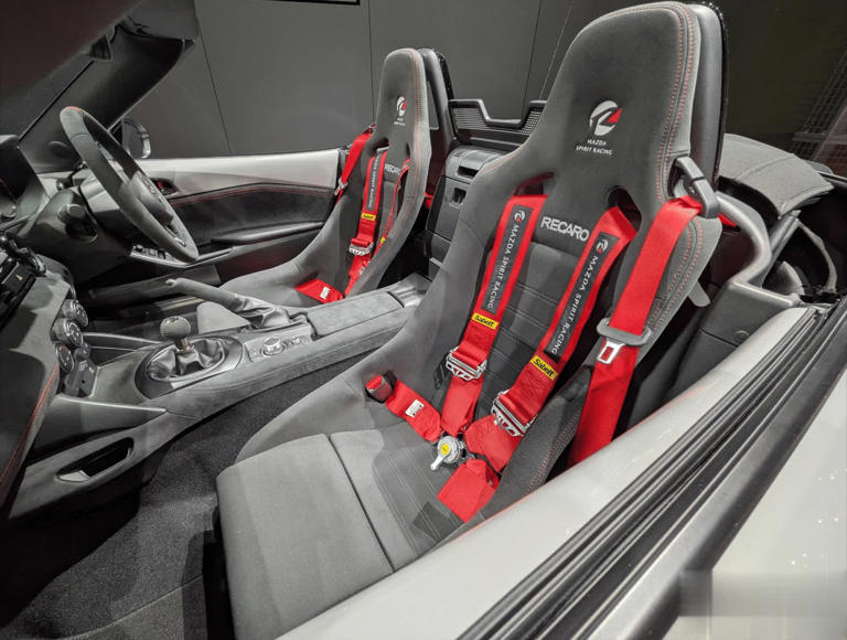 马自达 Spirit Racing MX-5 12R 供不应求