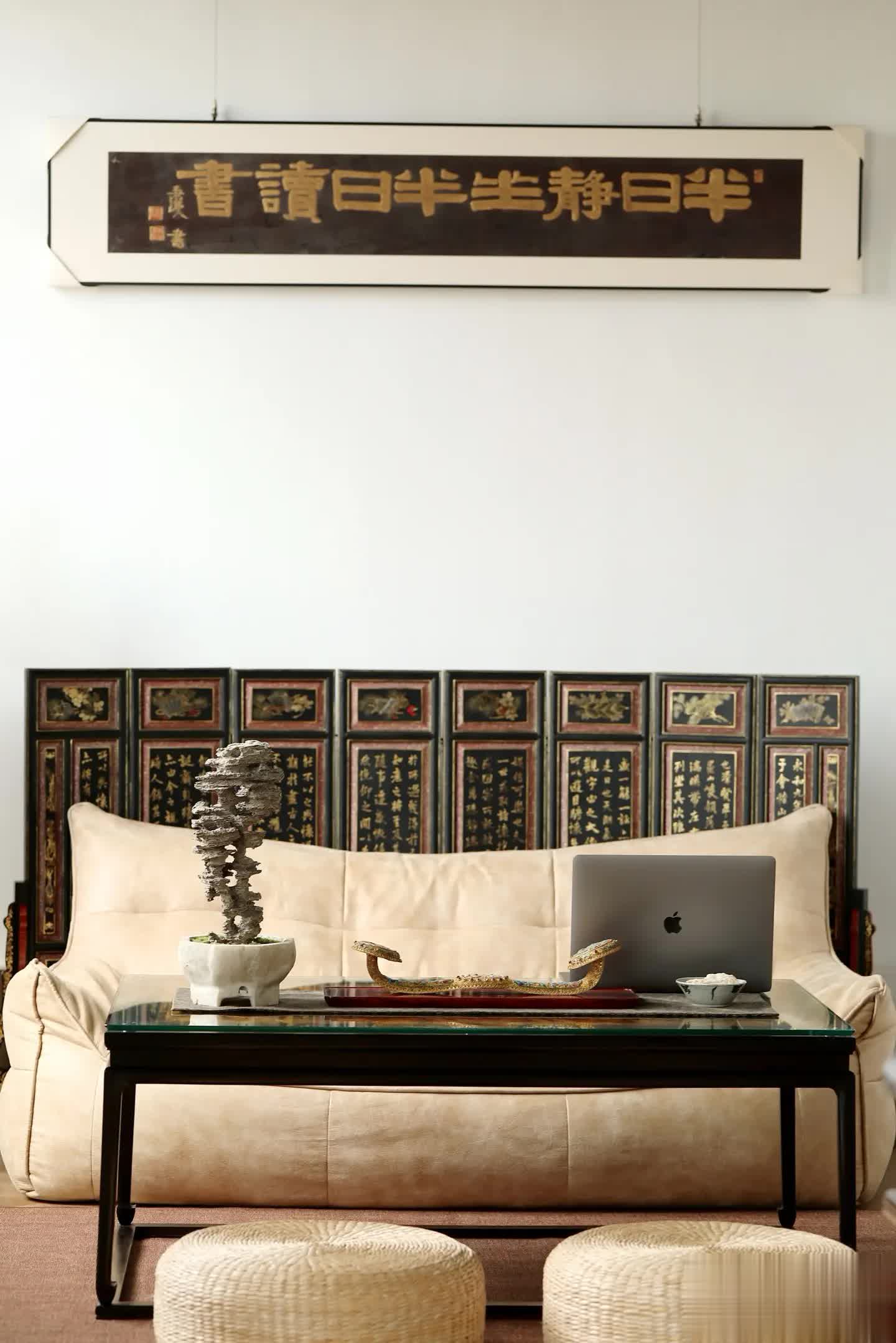 文房茶室古朴雅致，湘妃竹茶几尽显韵味