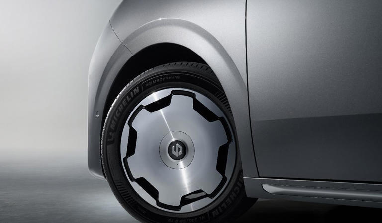 零跑D99全球首秀 以六大硬核实力定义新时代旗舰MPV新答案