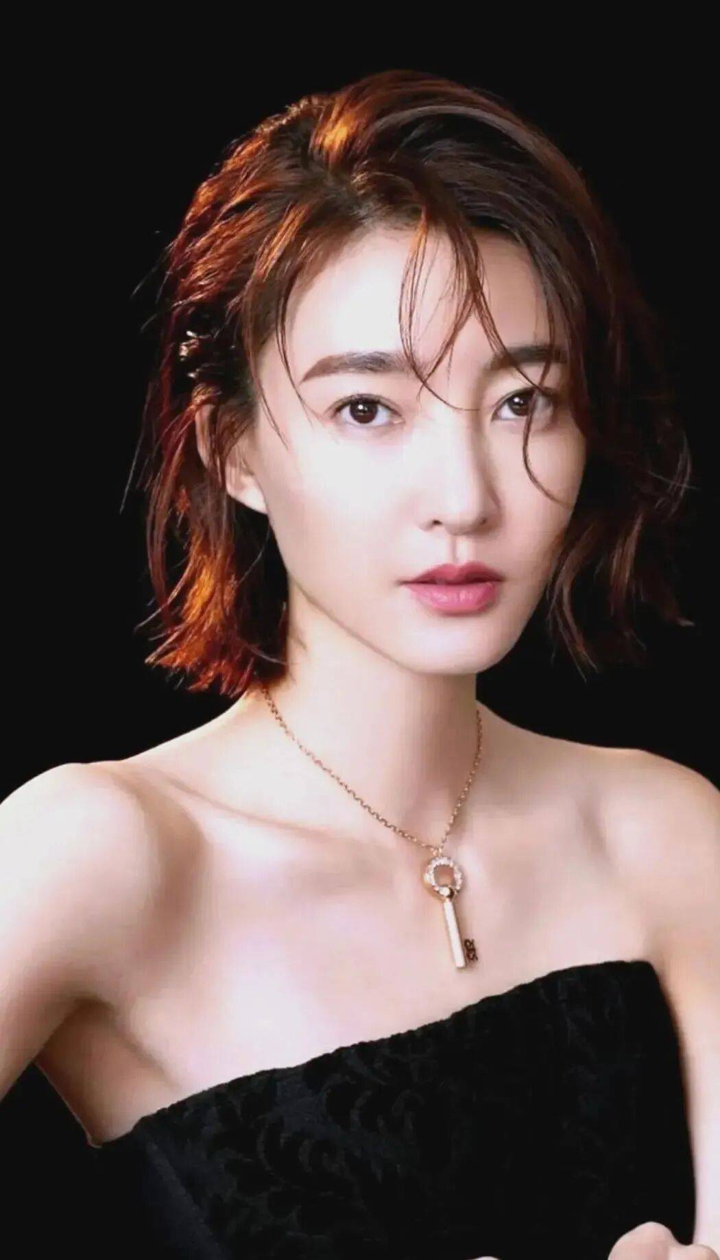 王丽坤十大经典角色! 聂慎儿苏妲己贼妖艳，罗茜陆保珍哭崩全网