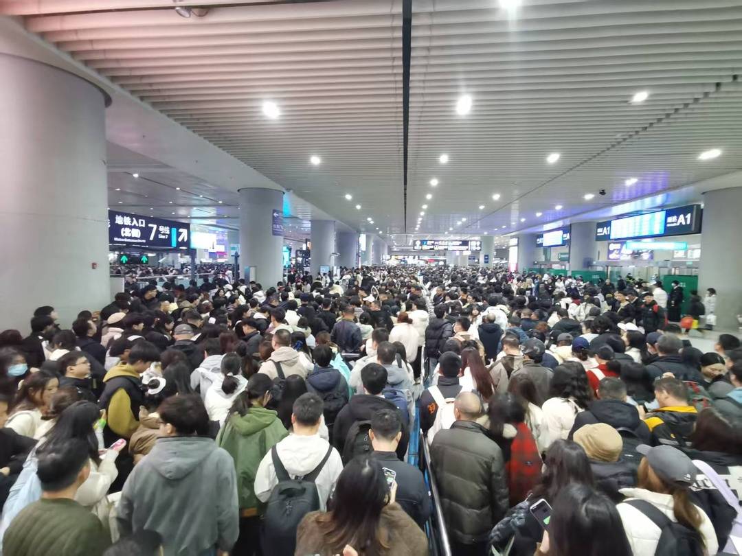 单日客运量达1003万人次!2025年最后一天成都轨道创新高