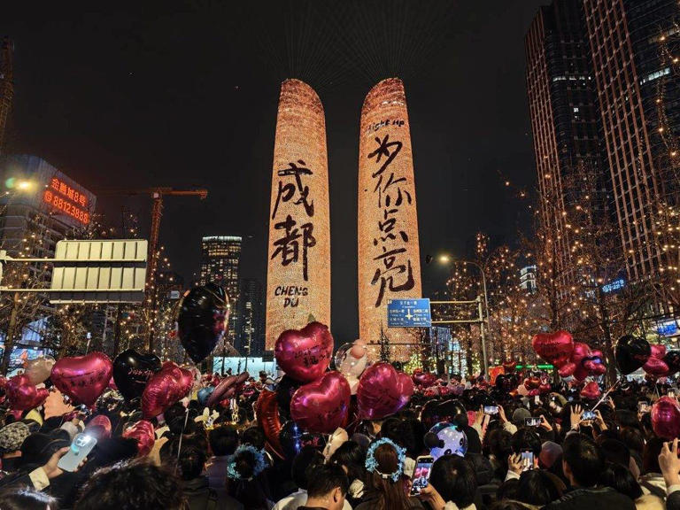 单日客运量达1003万人次!2025年最后一天成都轨道创新高