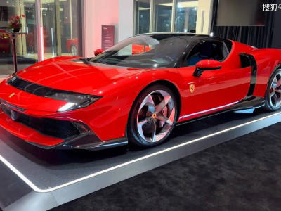法拉利849 Testarossa：融合经典与科技，千匹混动演绎超跑新魅力
