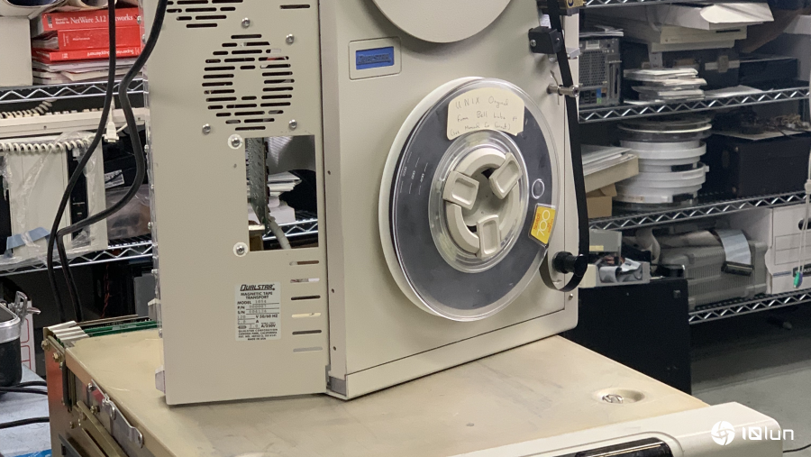 在浏览器中重温Unix v4一次罕见的计算机考古之旅