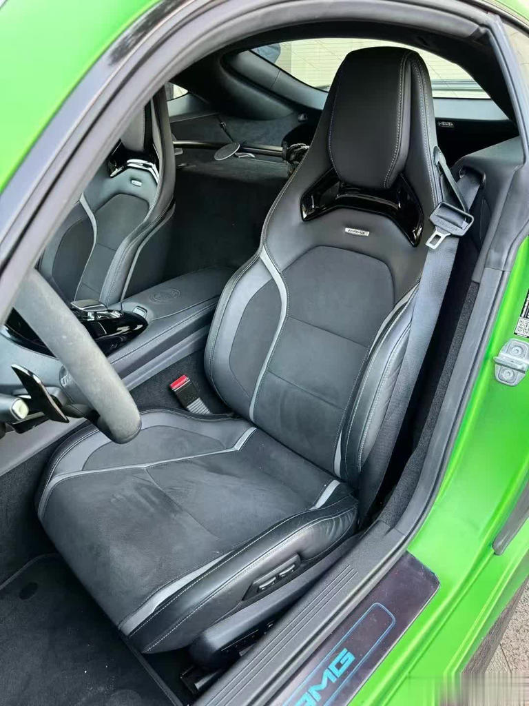 2019款奔驰AMG GT R Pro：感受机械带来的浪漫