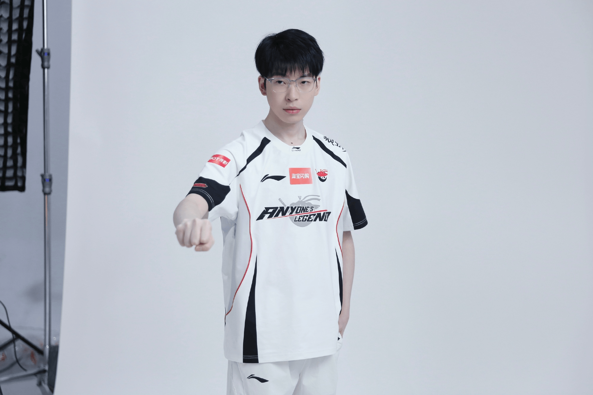 AL发布选手日常返图：定妆照拍摄花絮📸太suai了呀