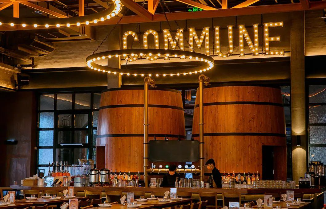 COMMUNE幻师上市：一门看起来热闹的生意，正在被冷静定价