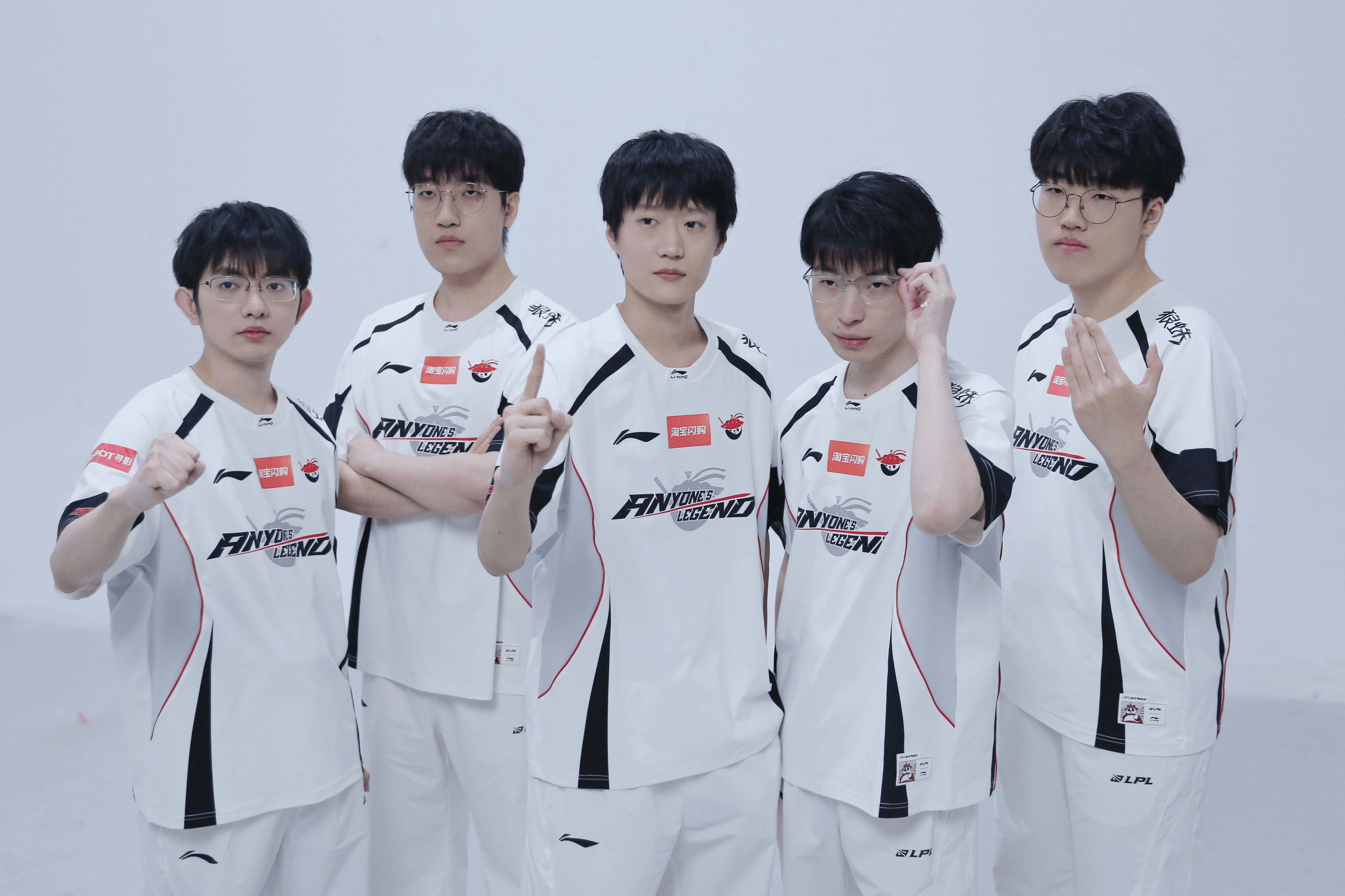 AL发布选手日常返图：定妆照拍摄花絮📸太suai了呀