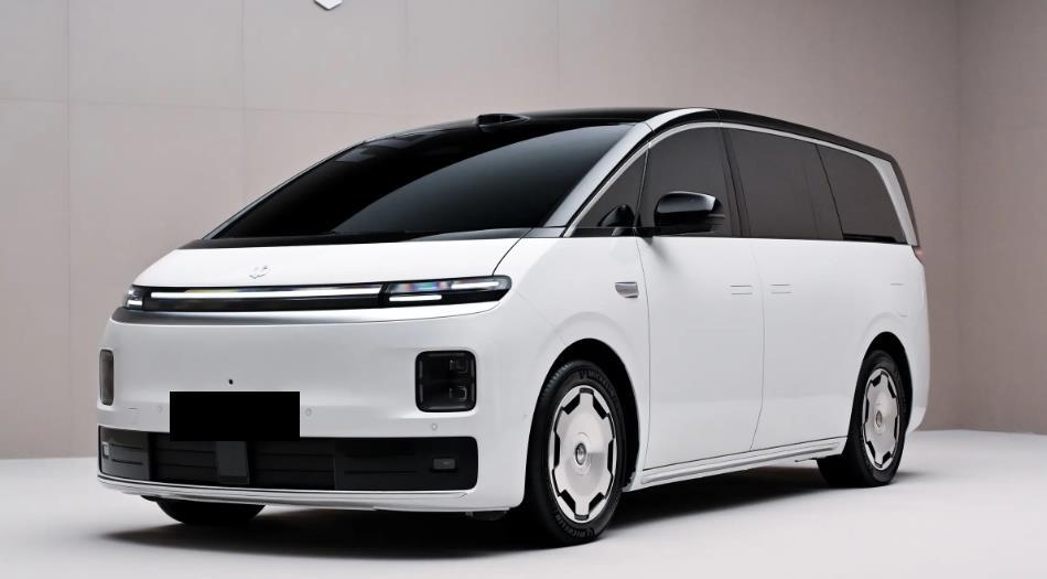 又来一款旗舰级MPV，零跑D99有备而来，定价多少能大卖