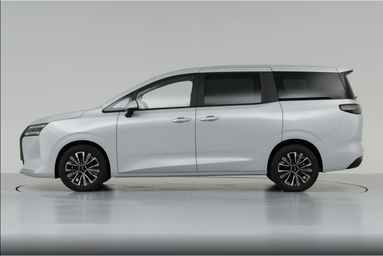 10万级家用MPV五菱星光730，上市49天销量破2万!