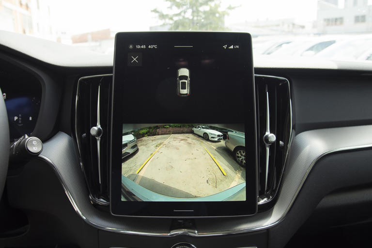 沃尔沃XC60：2.0T+8AT降价降门槛，安全配置依旧在线