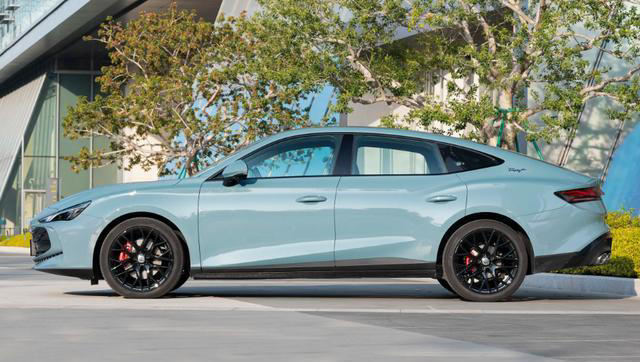 2026款名爵MG7来袭，配1.5T和2.0T动力，补贴价11.69万起