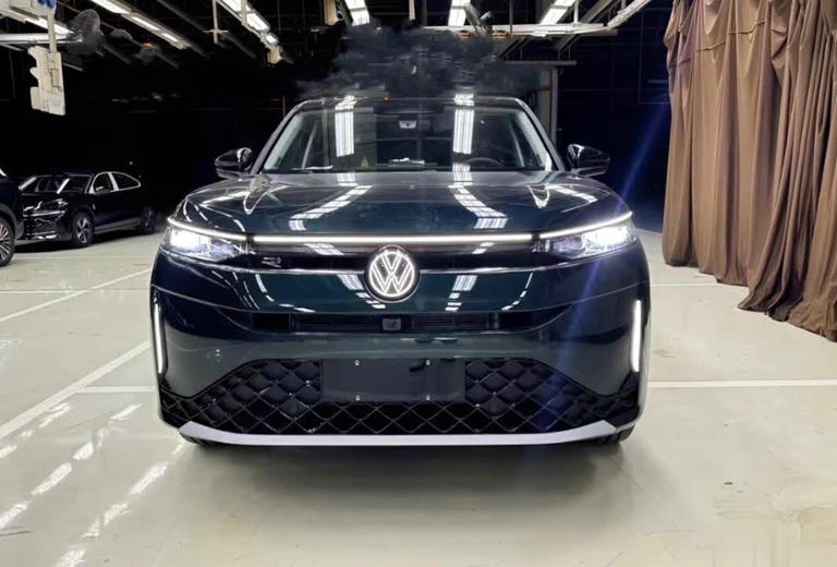 新款大众揽巡露面!外观秀气车长超5米，换装全新2.0T发动机