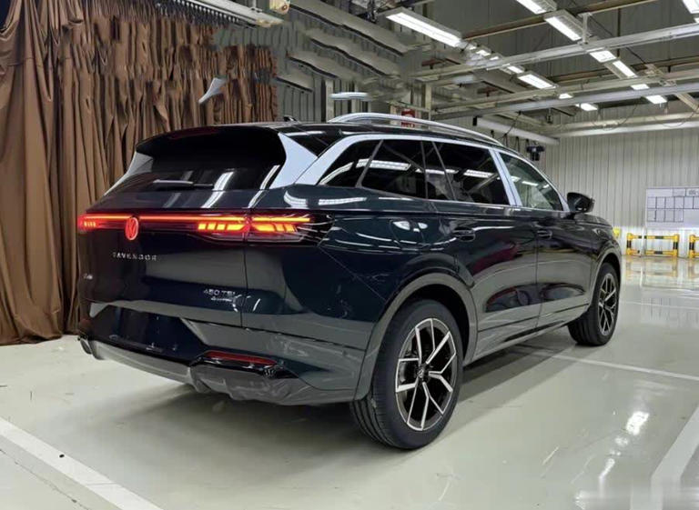 新款大众揽巡露面!外观秀气车长超5米，换装全新2.0T发动机