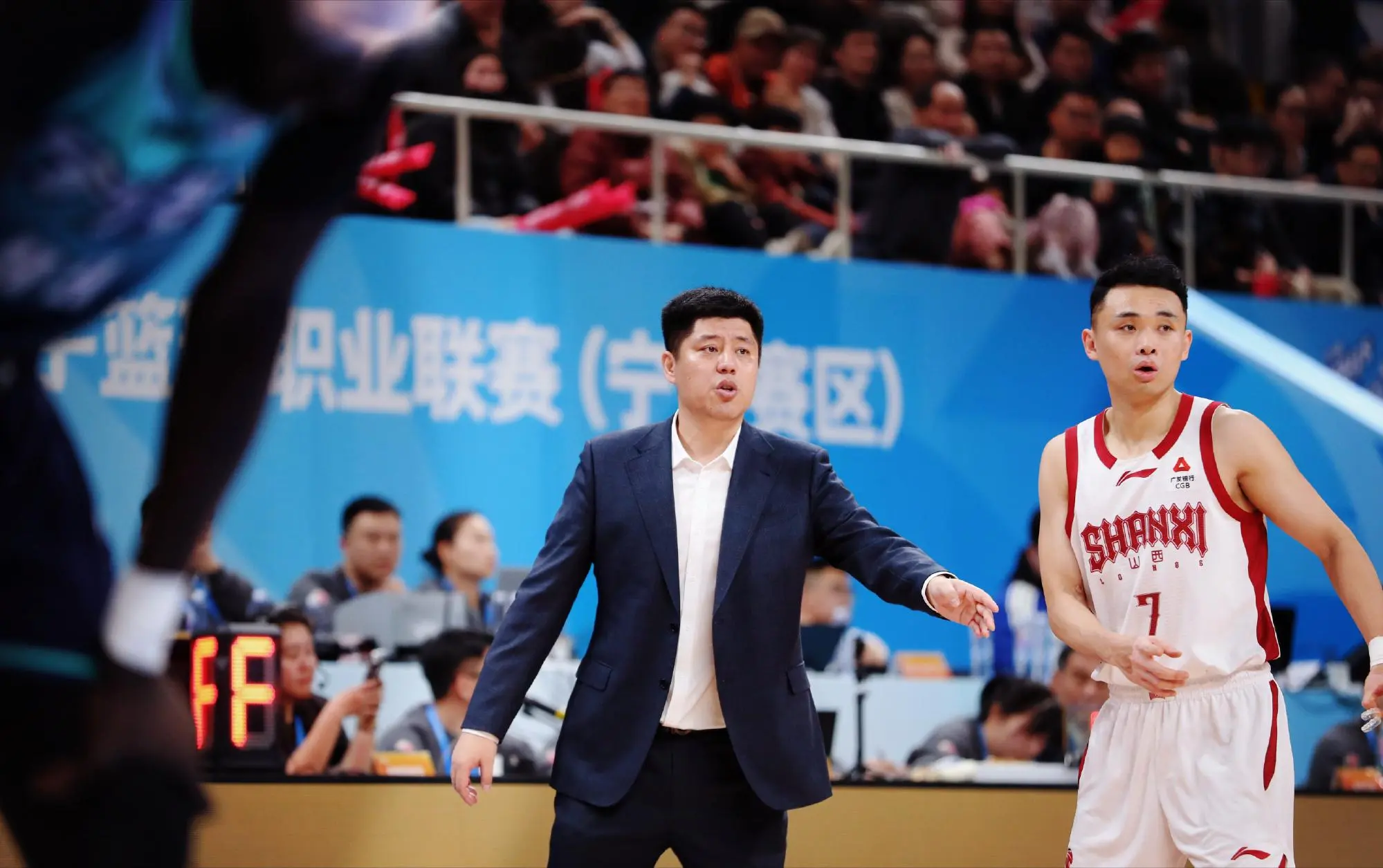 杜锋有眼光! 2米26中锋又成水货，和周琦没法比，场均仅5.4分