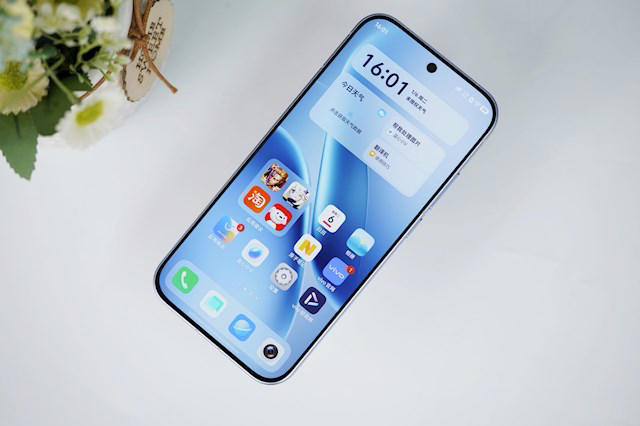 7600mAh超薄大电池! iQOO Z11 Turbo图赏