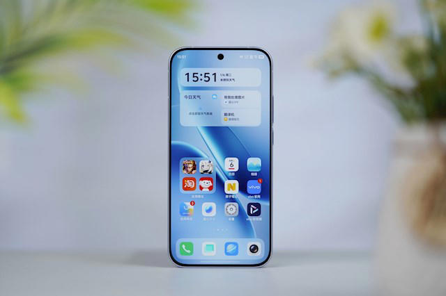 7600mAh超薄大电池! iQOO Z11 Turbo图赏