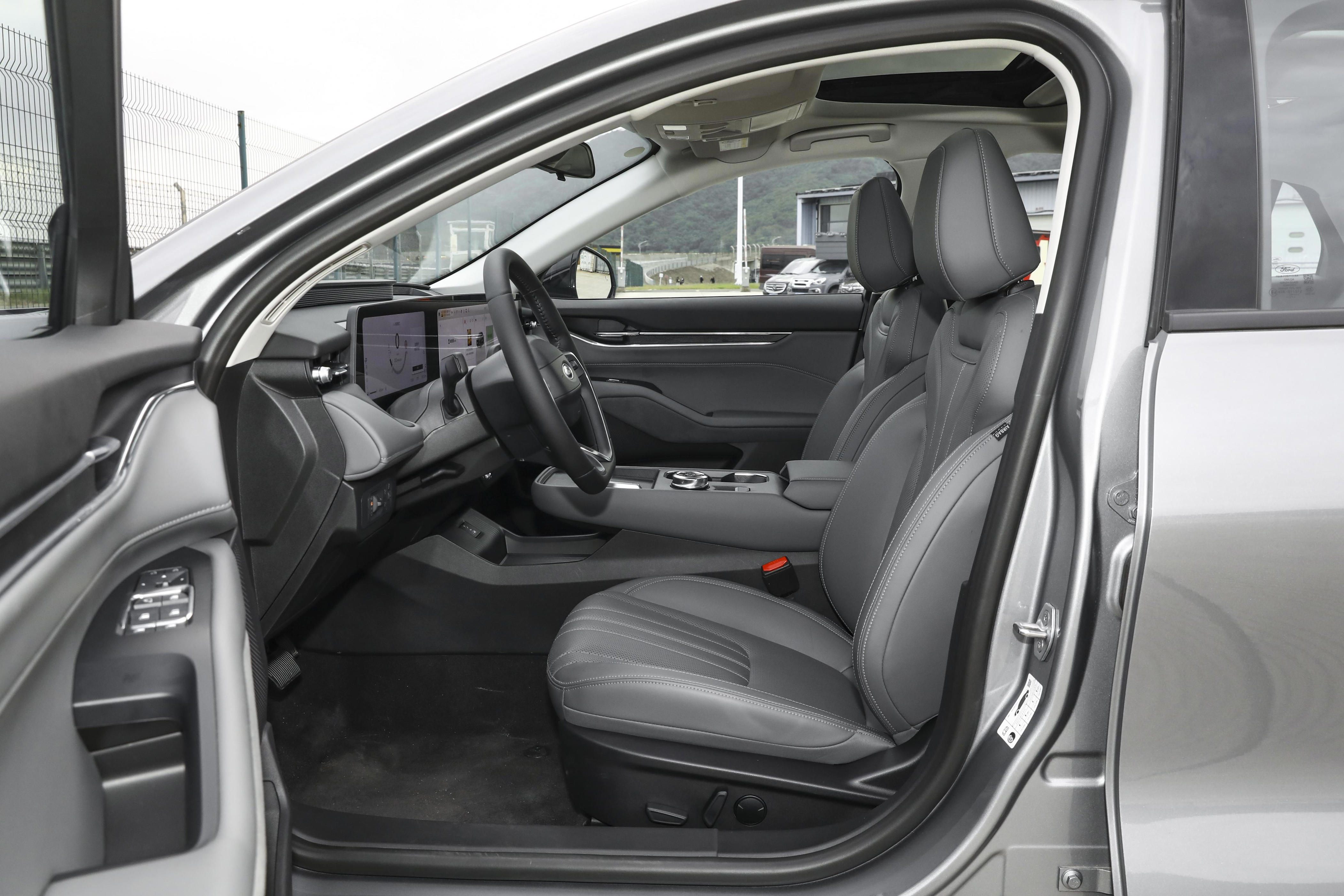 2.0T+8AT的B级车福特蒙迪欧，不到15万?