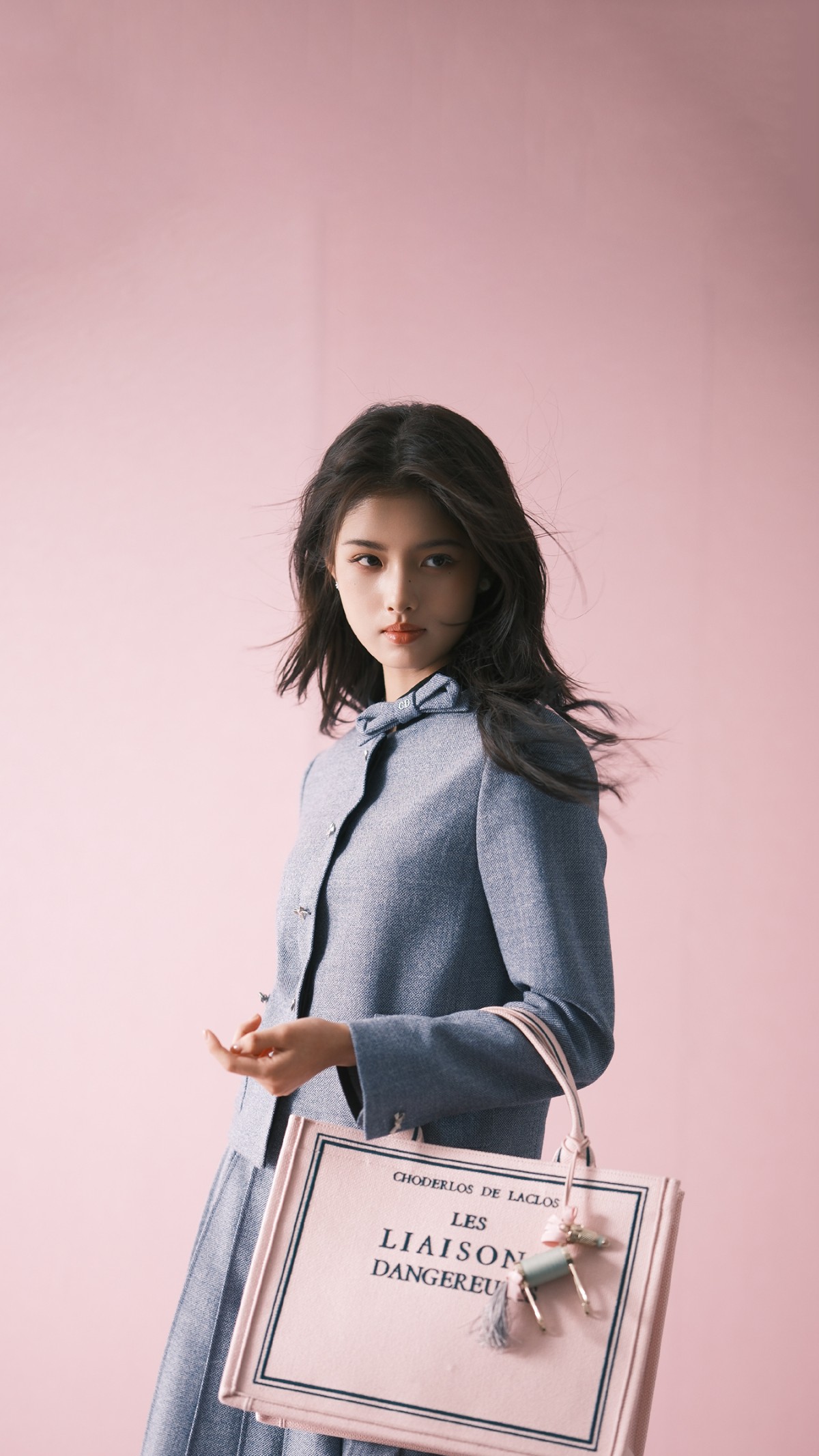 05潜力股小花艾米