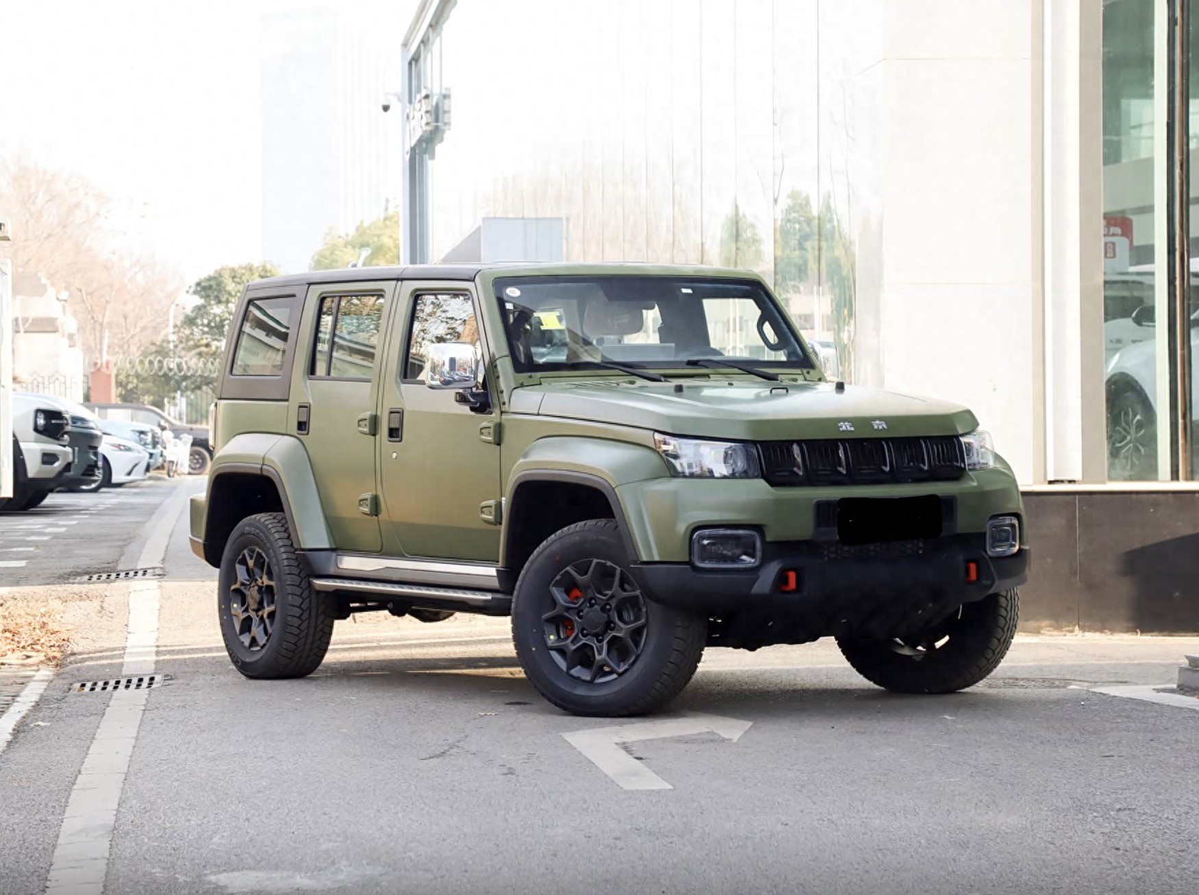 2026款北京越野BJ40探险家上市，标配后桥差速锁，双动力可选