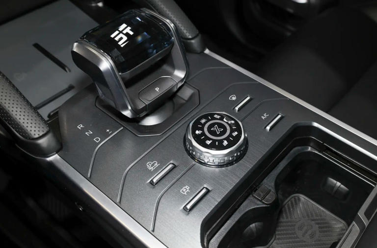 捷途原厂黑武士仅售15万，宽2006mm配2.0T+博格华纳四驱