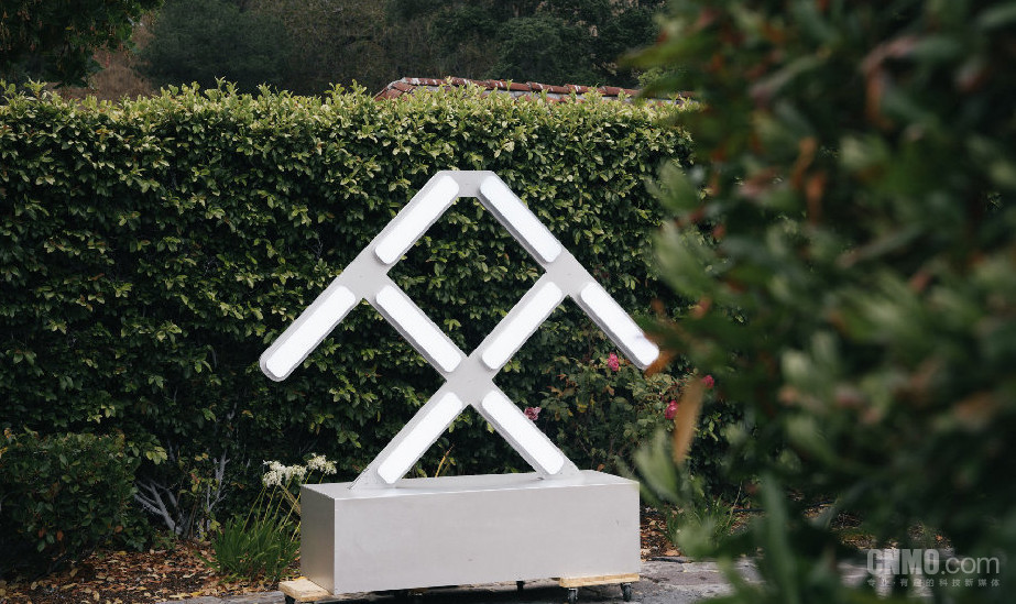 贾跃亭：FF/FX PAR将首次向汽车经销商发布机器人