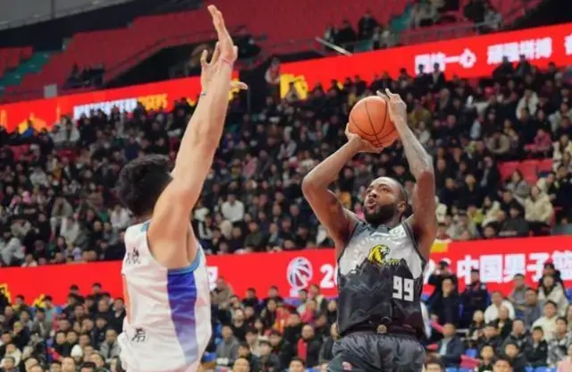 CBA最新消息! 曝琼斯加盟辽宁男篮，吉林男篮裁掉阿普森