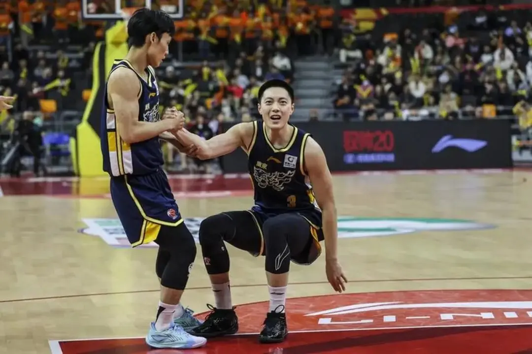 CBA第五周最佳球员出炉，辽篮广东无缘，32分先生驰援郭士强