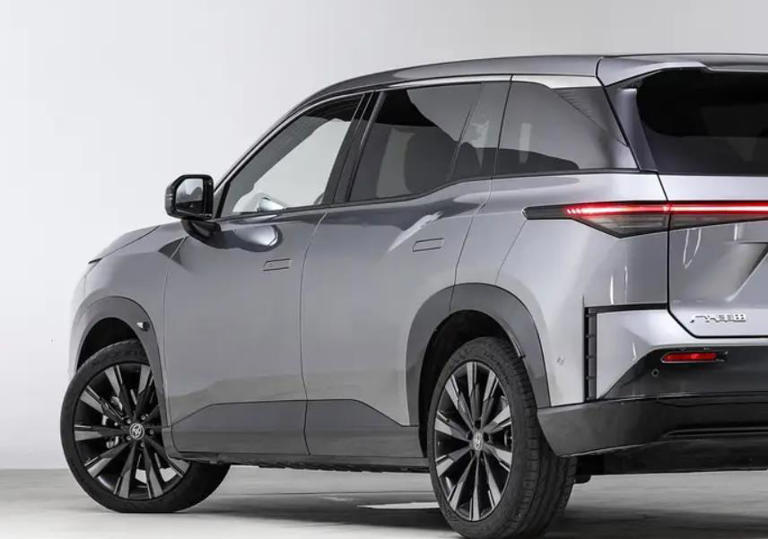 丰田又成功了!SUV月销7219辆，带智驾只卖9.98W，还看啥锋兰达