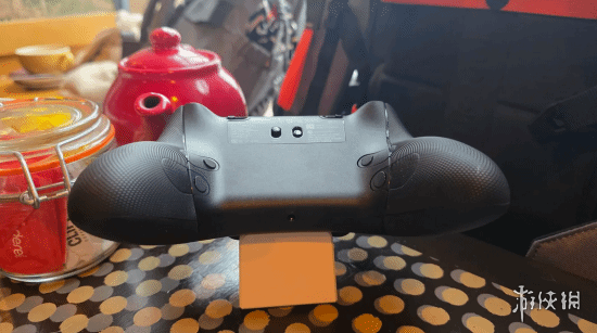 对称式摇杆布局! 雷蛇飓兽V3 Pro手柄 IGN评分 9分