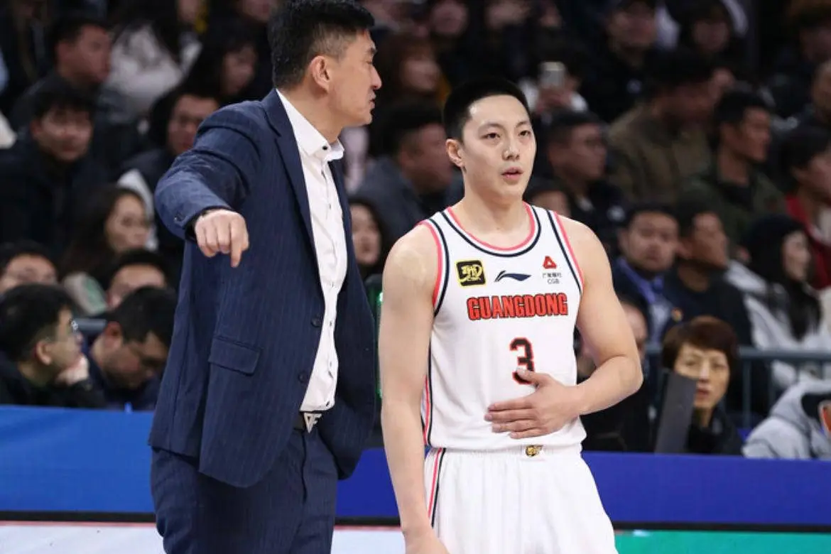 CCTV5直播，广东队VS吉林队，胡明轩PK姜伟泽，焦泊乔VS曾繁日!