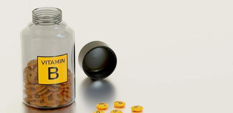 几块钱一瓶的维生素B2，可改善老年人5大慢性问题!