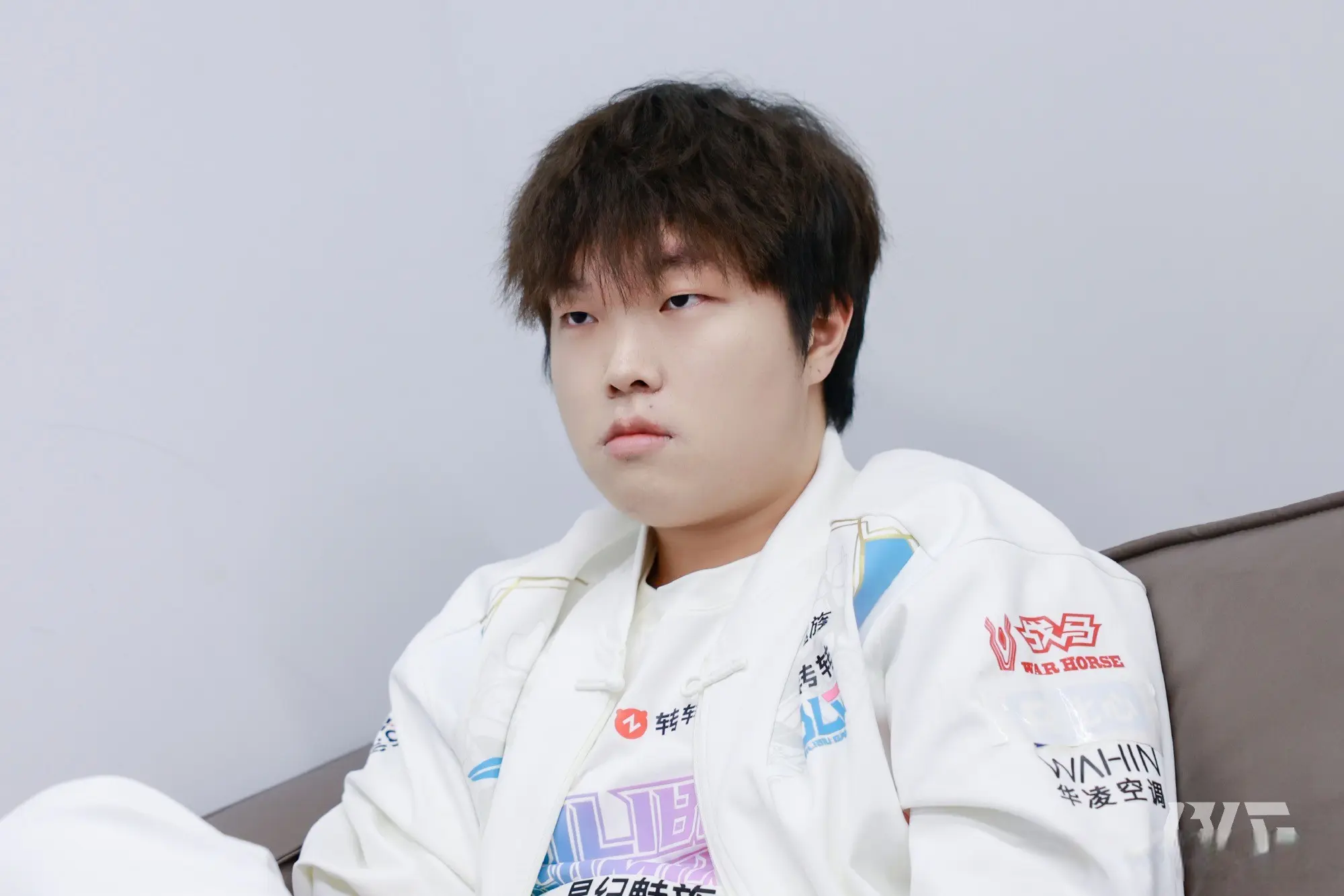 Bin离队? 多人爆料：队内矛盾，Bin愤怒离队! BLG紧急上调2队上单