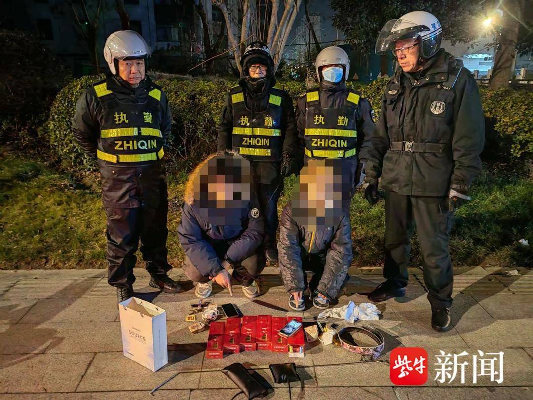 海安车主发现车内失窃报警 民警：8分钟前小偷已落网!