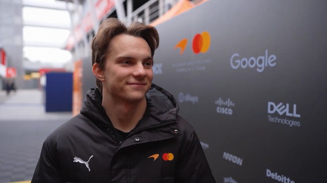 F1封闭测试day4：拉塞尔跑进1分17秒内，马丁终于亮相