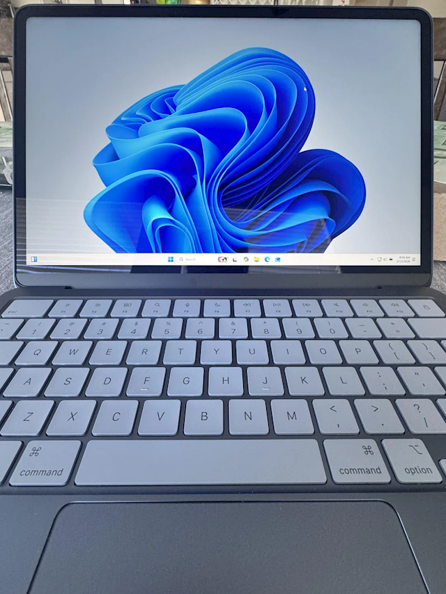 搭载手机处理器的MacBook Neo确实能跑Win11! 但性能会大降