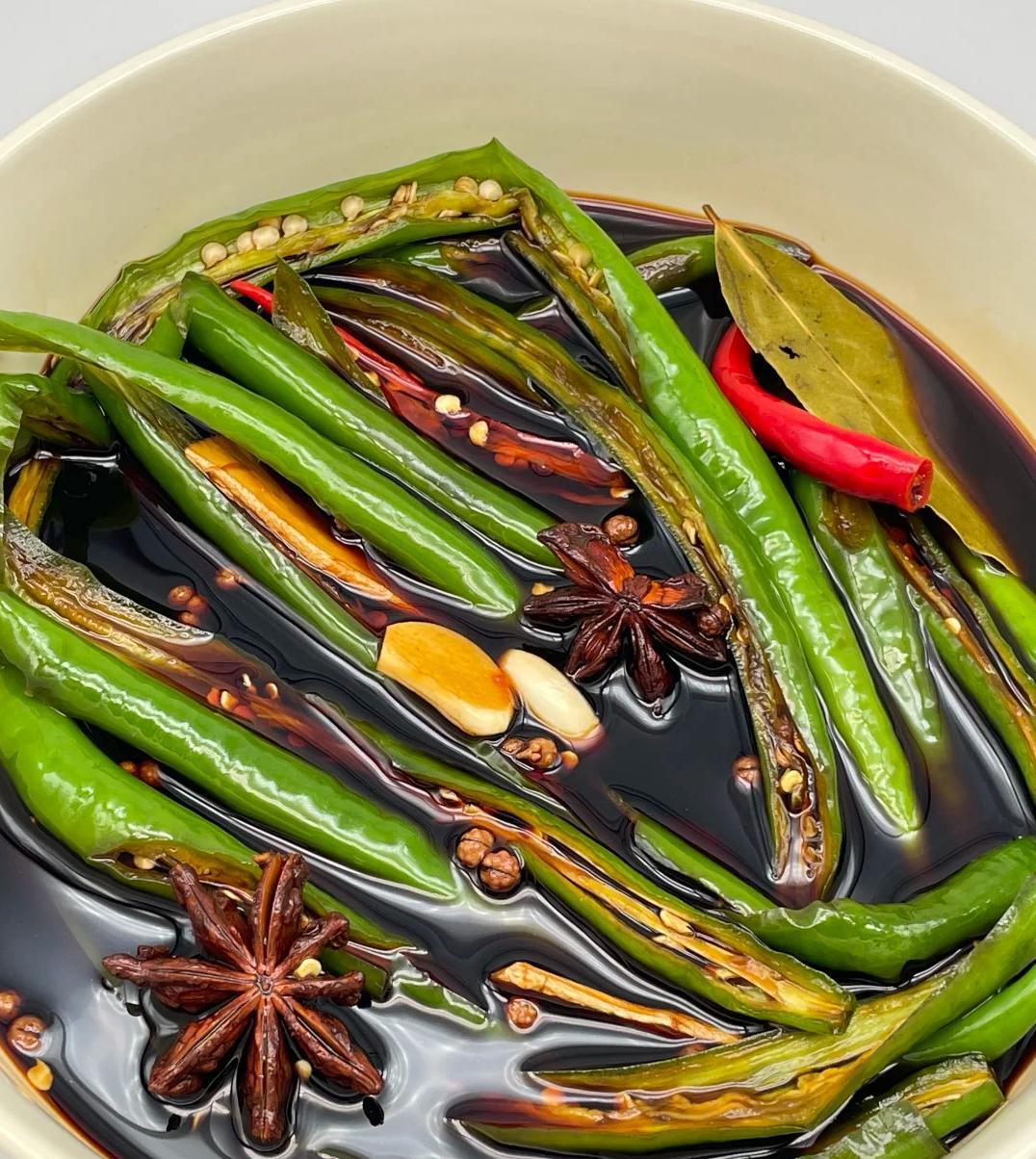 我妈做了大半辈子生腌小辣椒，真不是吹的