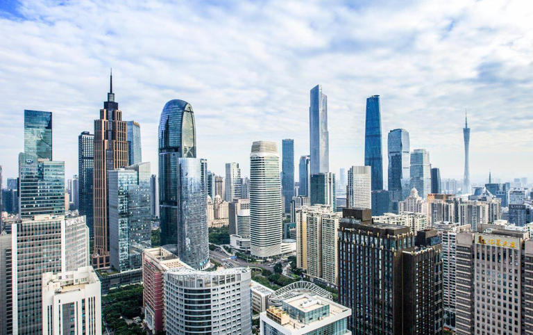 2024年国内生产总值1349084亿元，同比增长5.0％