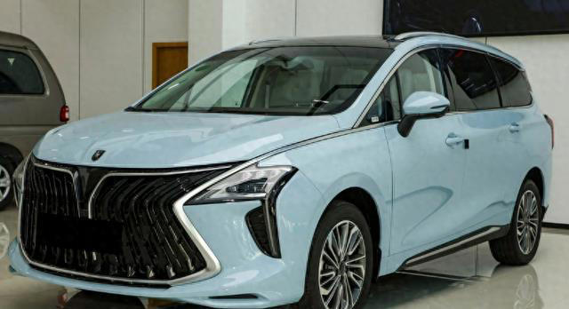 不到16万的家用MPV咋样？风行游艇空间大，油耗低，值得一看