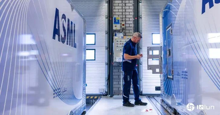 ASML将出货最新EUV曝光机EXE:5200，英特尔是买家