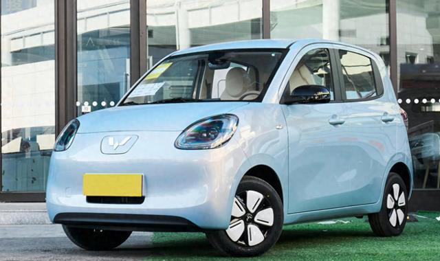 五菱宏光MINIEV四门版来袭，全新外观+四门设计，价格还有惊喜？