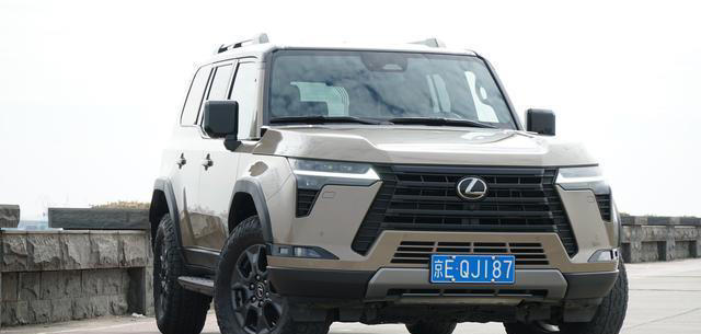 2.4T+8AT混动，越野神车，顶级硬件，开上它，新手秒变高手