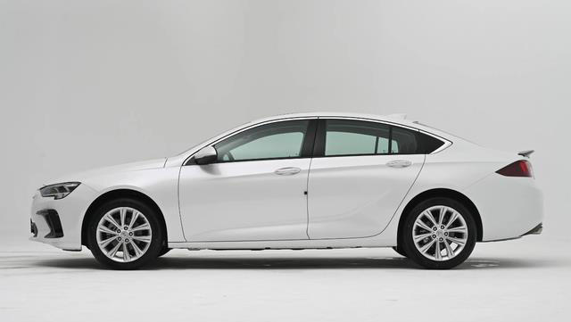 搭载2.0T+9AT，2025款别克君威GS实车亮相，2月28日公布一口价