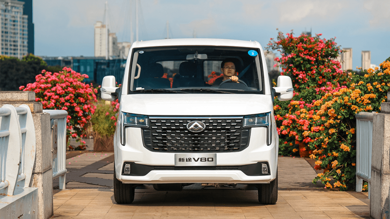 轻客汽车大全：上汽大通MAXUS新途V80 9AT，工作生活两不误！