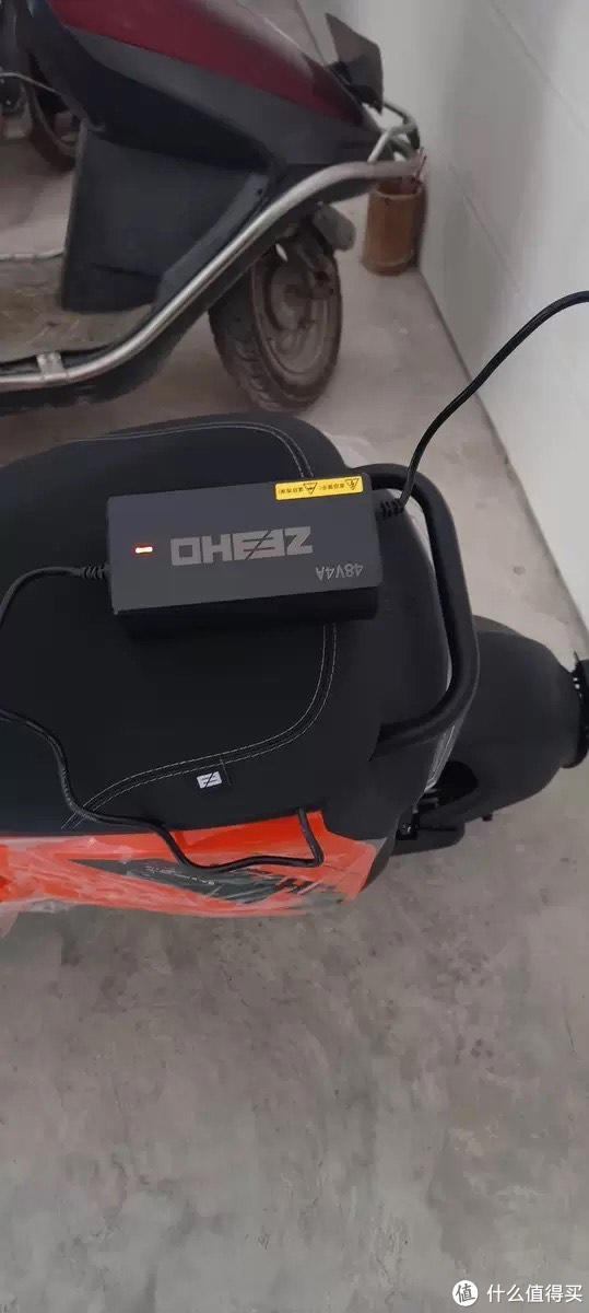 ZEEHO极核AE5i智能电动车，引领未来出行新风尚