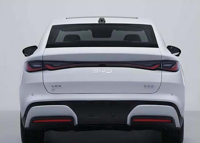 搭载天神之眼C，比亚迪海豹06EV版曝光，续航470公里起步