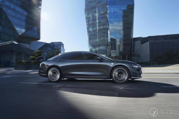 享界S9增程版实车曝光，配置升级，开启终结BBA霸主地位的新豪华时代