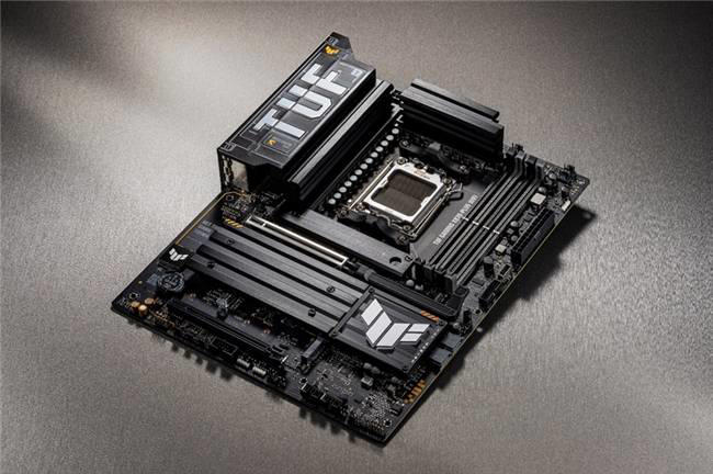 AMD 3A组合来袭！X870/B850主板搭配RX 7650 GRE显卡，性能大提升