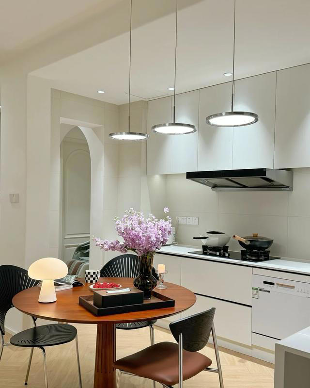 137㎡，经历大半年，25万装修完的极简奶油风的家