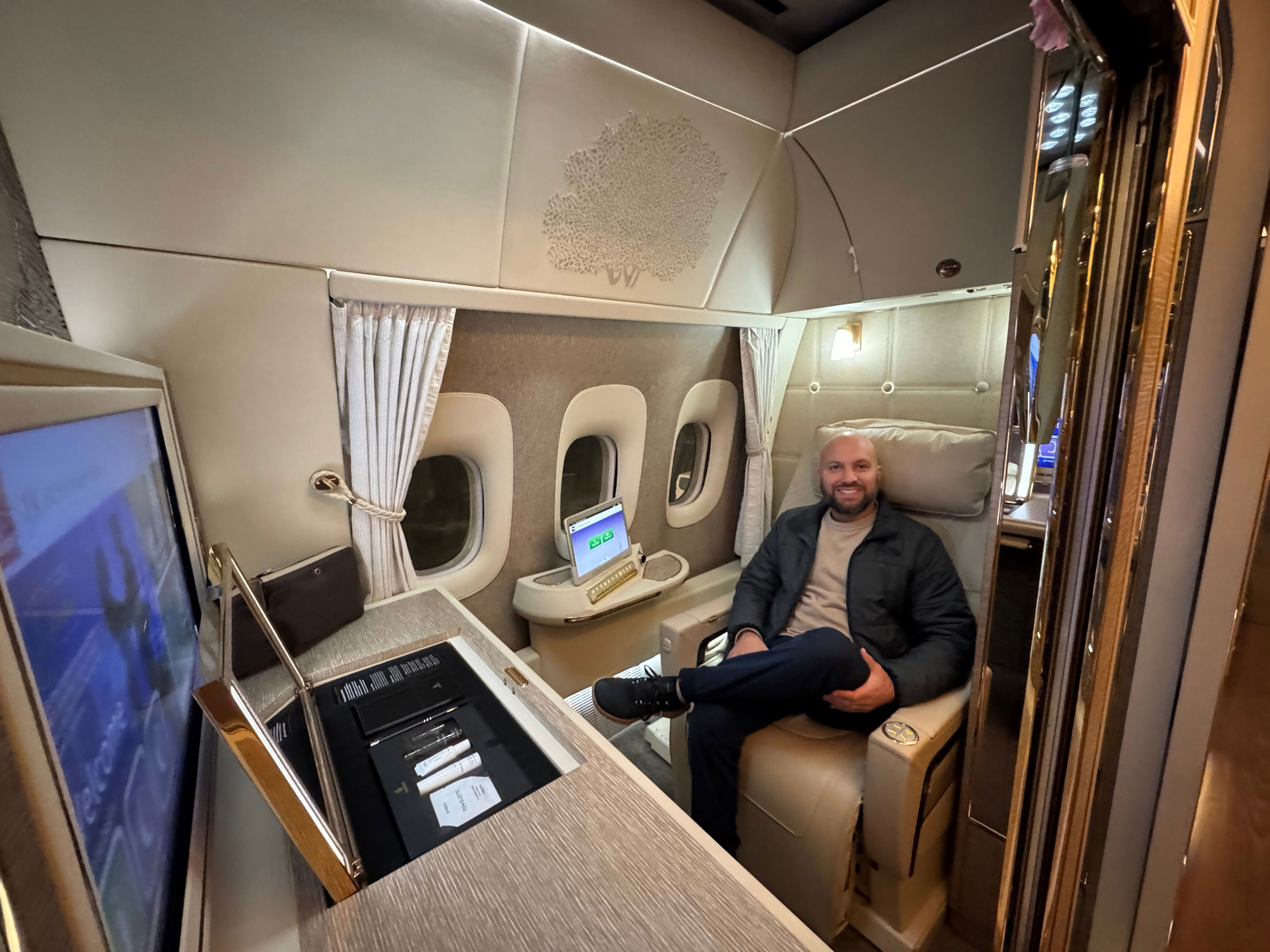 Emirates explores adding private bathrooms to first-class suites